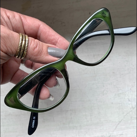 Aj Morgan | Accessories | Cheaters Cat Eye 20 Pine Green For A Small ...